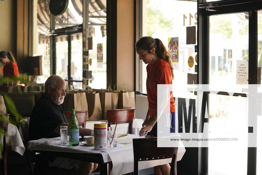 St. Petersburg, Florida, USA: Kaitlyn Coon, a former bartender at Caddy ...