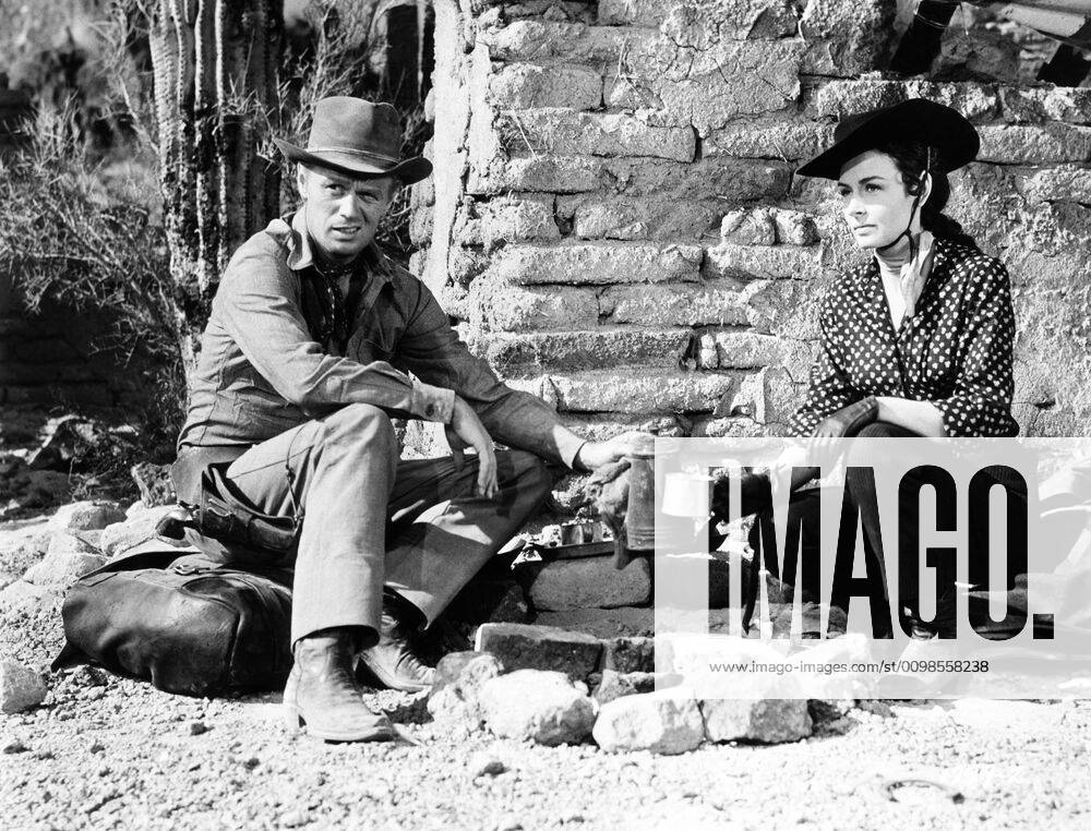 BACKLASH, from left: Richard Widmark, Donna Reed, 1956 Courtesy Everett ...