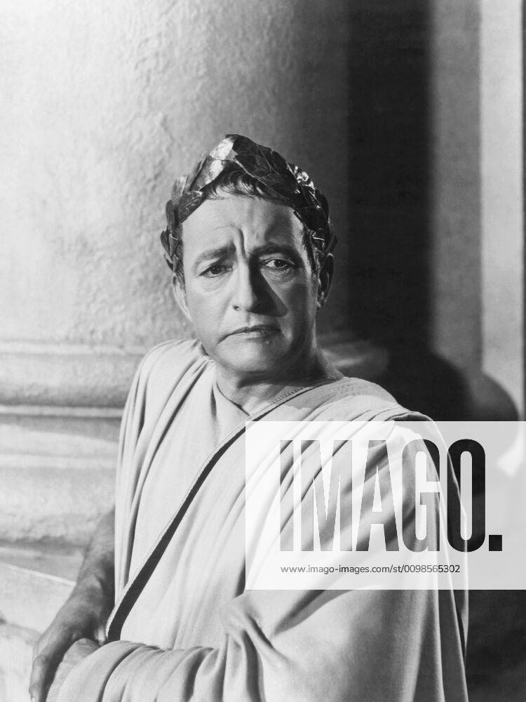 CAESAR AND CLEOPATRA, Claude Rains as Julius Caesar, 1945 Courtesy ...