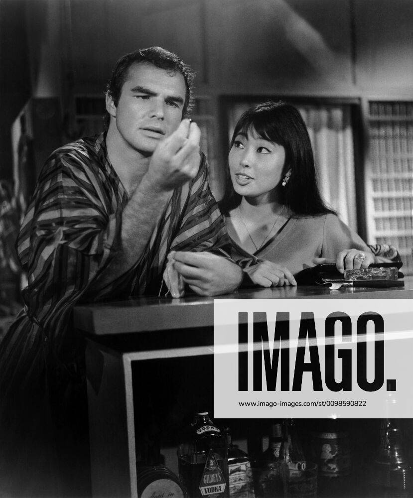 IMPASSE, Burt Reynolds, Miko Mayama, 1969 Courtesy Everett Collection ...