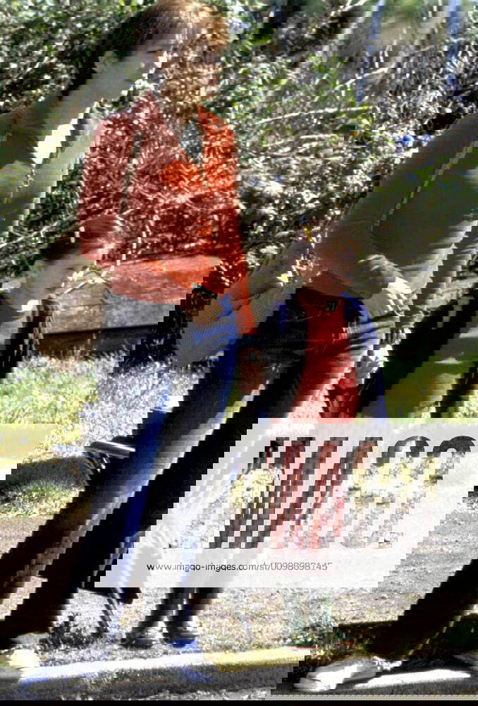 ENOUGH, Jennifer Lopez, Tessa Allen, 2002, (c) Columbia courtesy ...