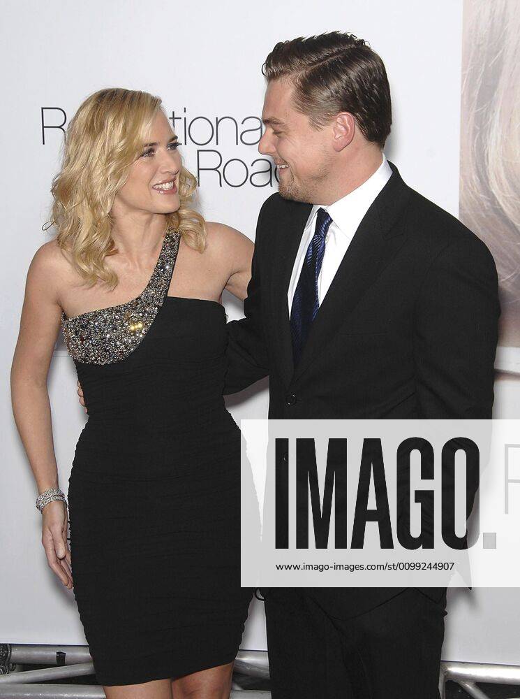 Kate Winslet Leonardo Dicaprio At Arrivals For World Premiere Of