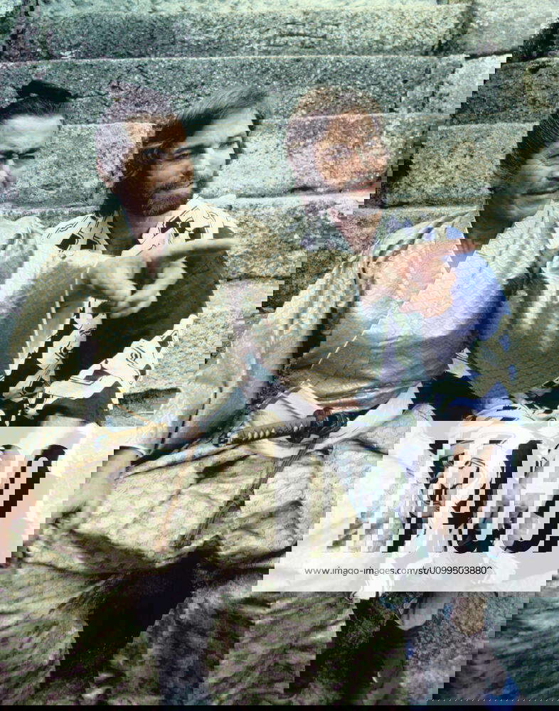 SHOGUN, Toshiro Mifune, Richard Chamberlain, 1980. (from left ...