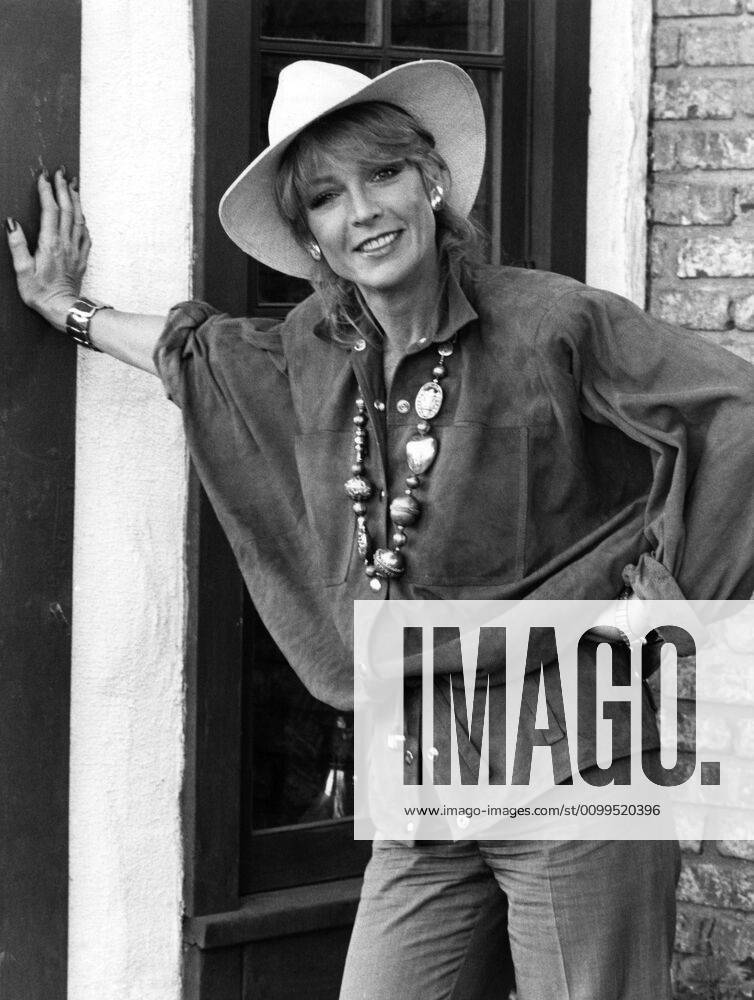 KNIGHT RIDER, Joanna Pettet, ( Mouth of the Snake, season 2, episodes ...