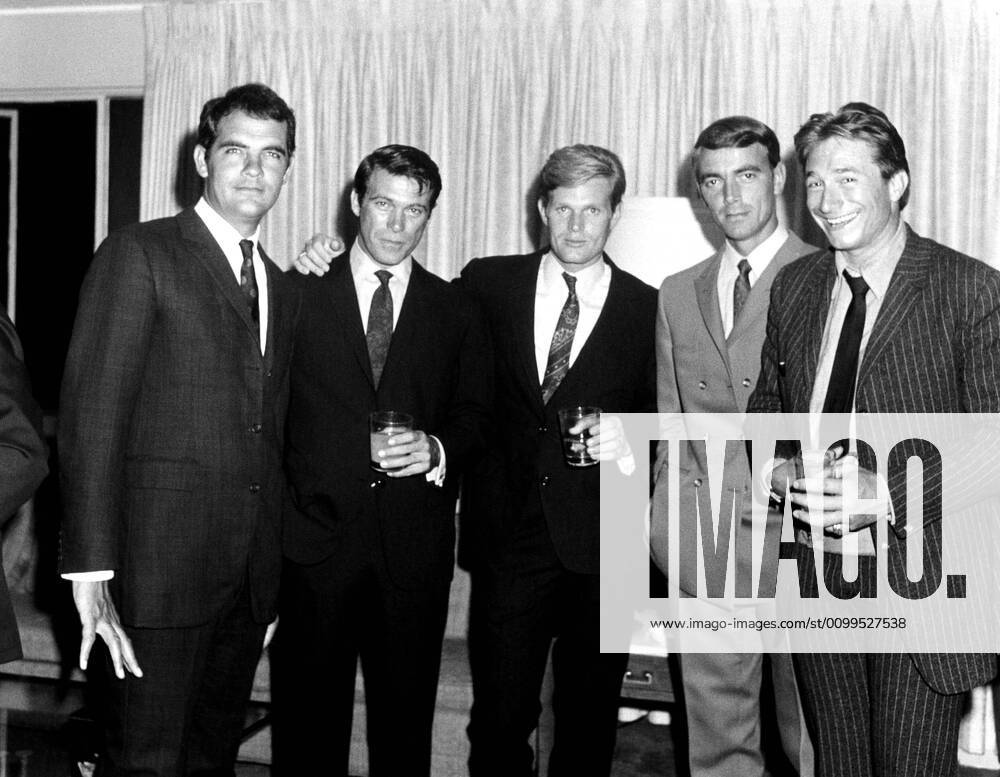 RAT PATROL, Cast members Gary Raymond, Christopher George, Lawrence ...