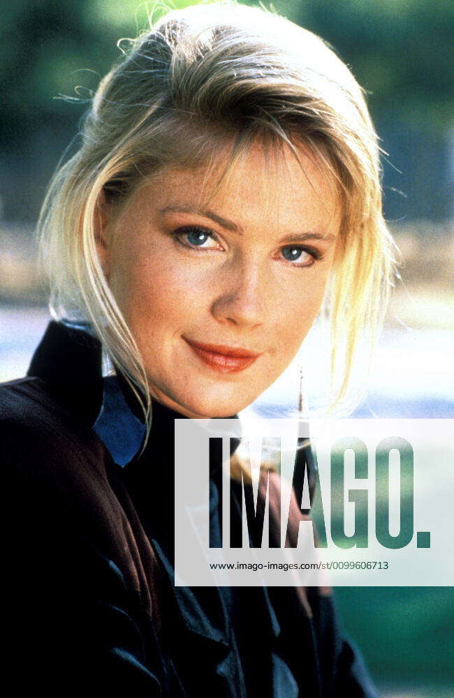 LIFE GOES ON, Tracey Needham, 1989-1993, Warner Brothers Courtesy ...