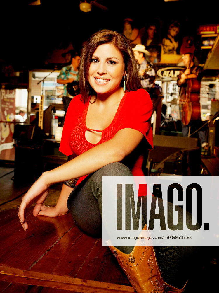 NASHVILLE, Lindsey Hager, 2007. photo: Jeremy Cowart Go Go Luckey ...