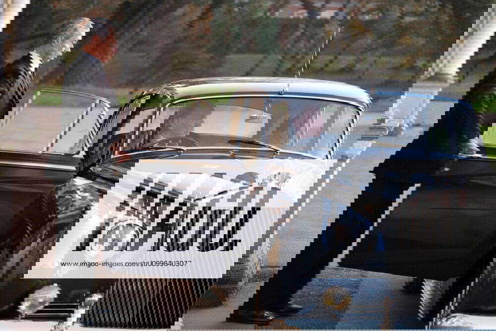 TRUST, l-r: Silas Carson, Donald Sutherland in Consequences (Season 1 ...