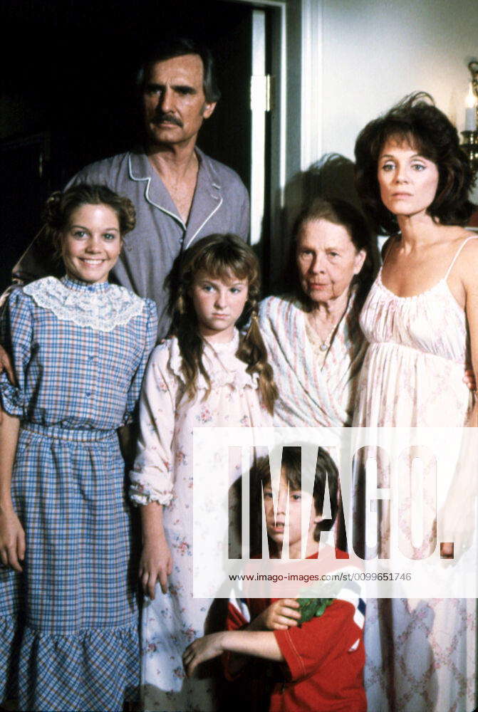 DON T GO TO SLEEP, : Kristin Cumming, Dennis Weaver, Robin Ignico, Oliver Robins, Ruth Gordon