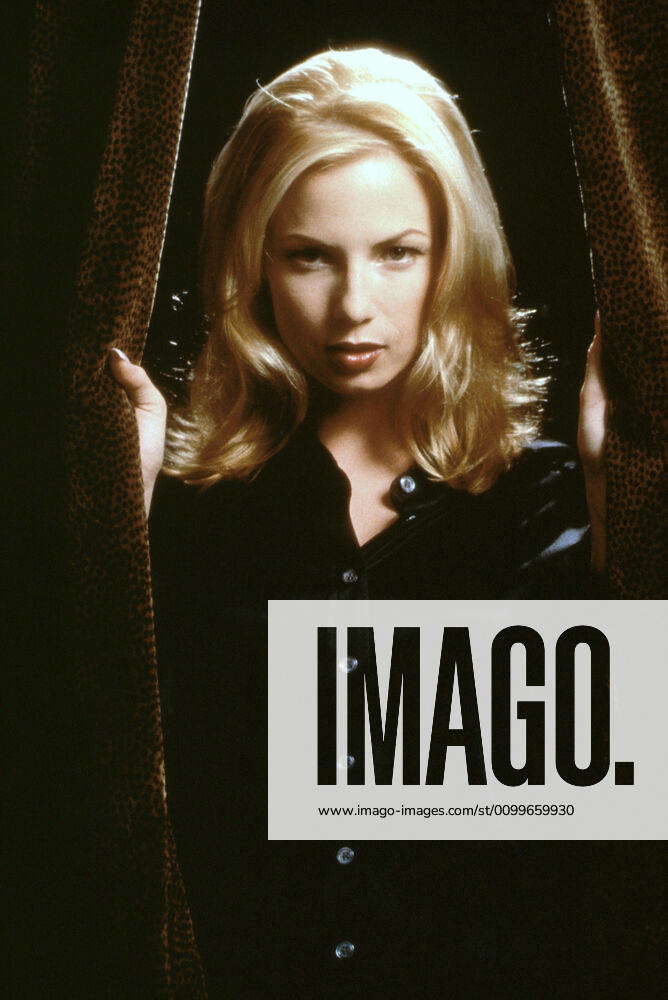 Profiler Traci Lords Season 2 1996 2000 Nbc Courtesy Everett Collection Nbc Courtesy Everett