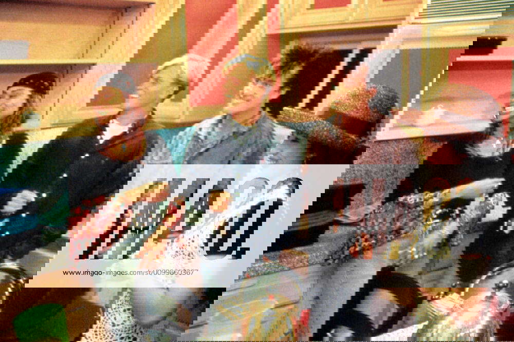 REAL WORLD: Los Angeles, Tami Anderson, Aaron Bailey, Dominic Griffin ...