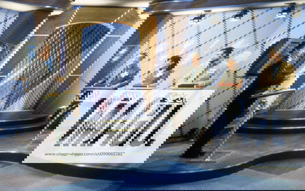 TASTE TEST, host David Rosengarten (left), with contestants, 1999. The ...