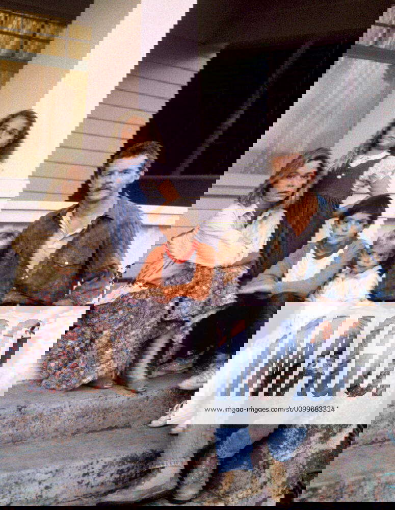 PLACE AT THE TABLE, Susan Dey, Jandi Swanson, Lukas Haas, Nikolai Haas ...