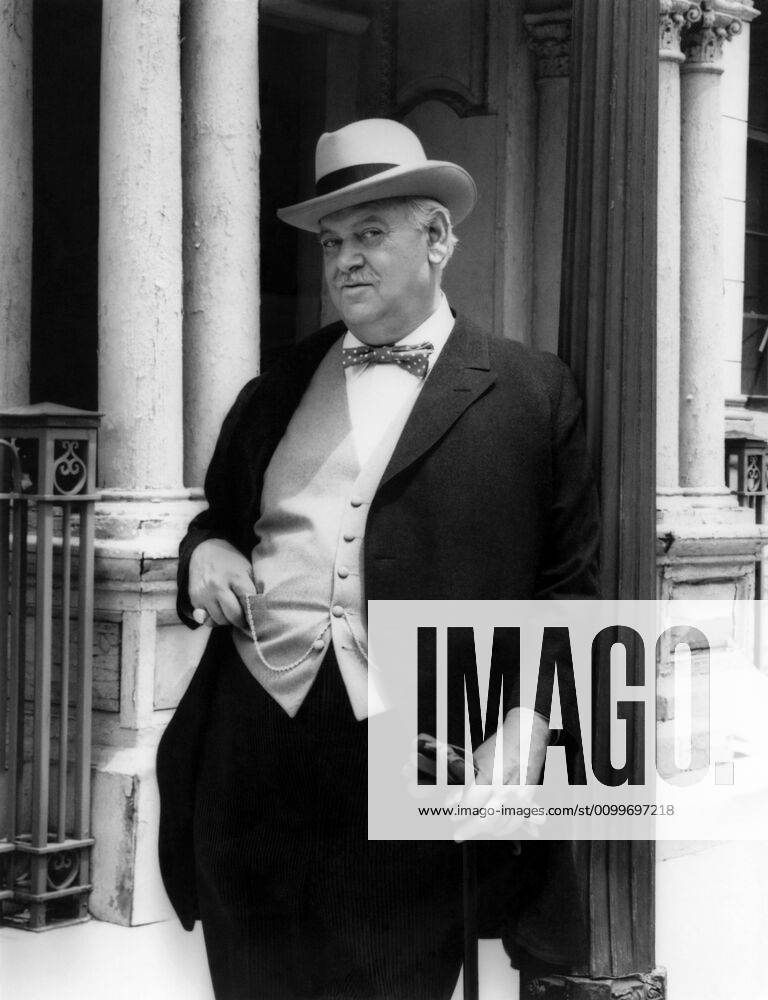 THE CHICAGO TEDDY BEARS, John Banner, 1971. Courtesy Everett Collection ...