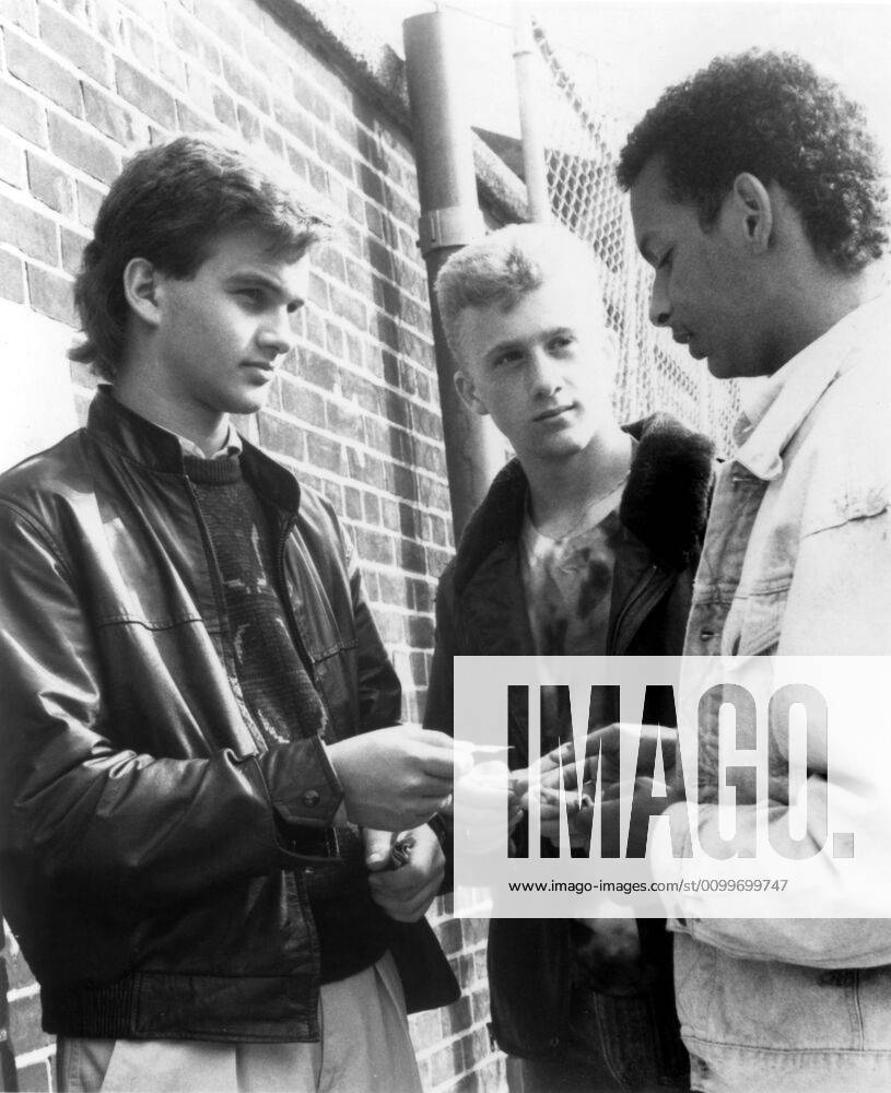 DEGRASSI JUNIOR HIGH (aka DEGRASSI HIGH), Billy Parrott (center), Andy ...