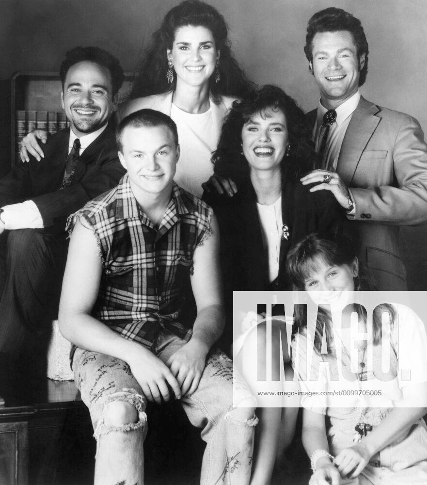 FLESH N BLOOD, (top l-r): Perry Anzilotti, Peri Gilpin, David Keith ...