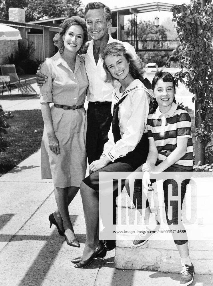 KAREN, (aka 90 BRISTOL COURT), from left: Mary LaRoche, Richard Denning, Debbie Watson, Gina