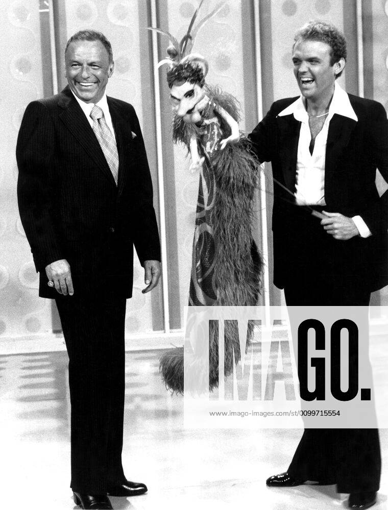 LAUGH-IN, Frank Sinatra, Wayland Flowers & Madame, (aired 11 02 77 ...