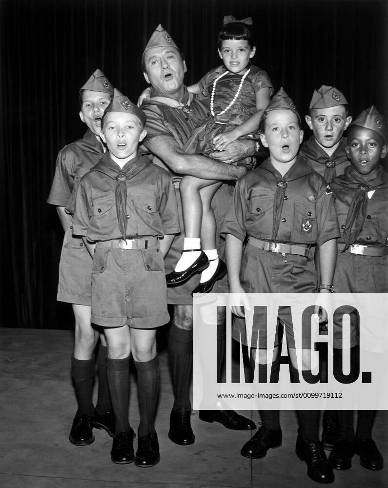 MAKE ROOM FOR DADDY, Jack Benny, Angela Cartwright, Rusty Hamer, Lose ...