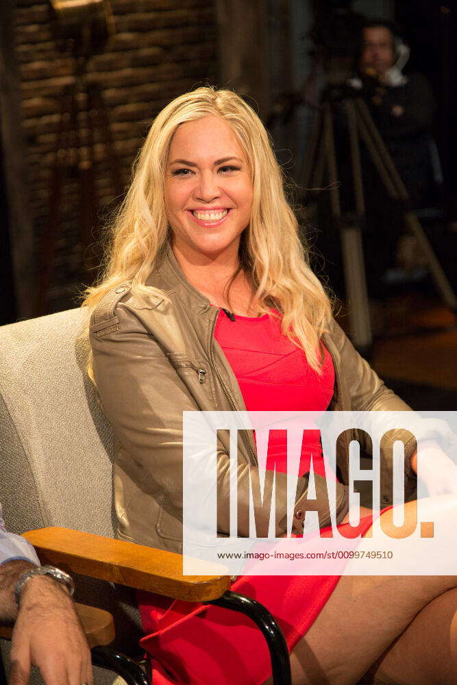 THE APPROVAL MATRIX, panelist Mandy Stadtmiller, WorstPeopleEver , (Season 1, ep. 105, aired Sept