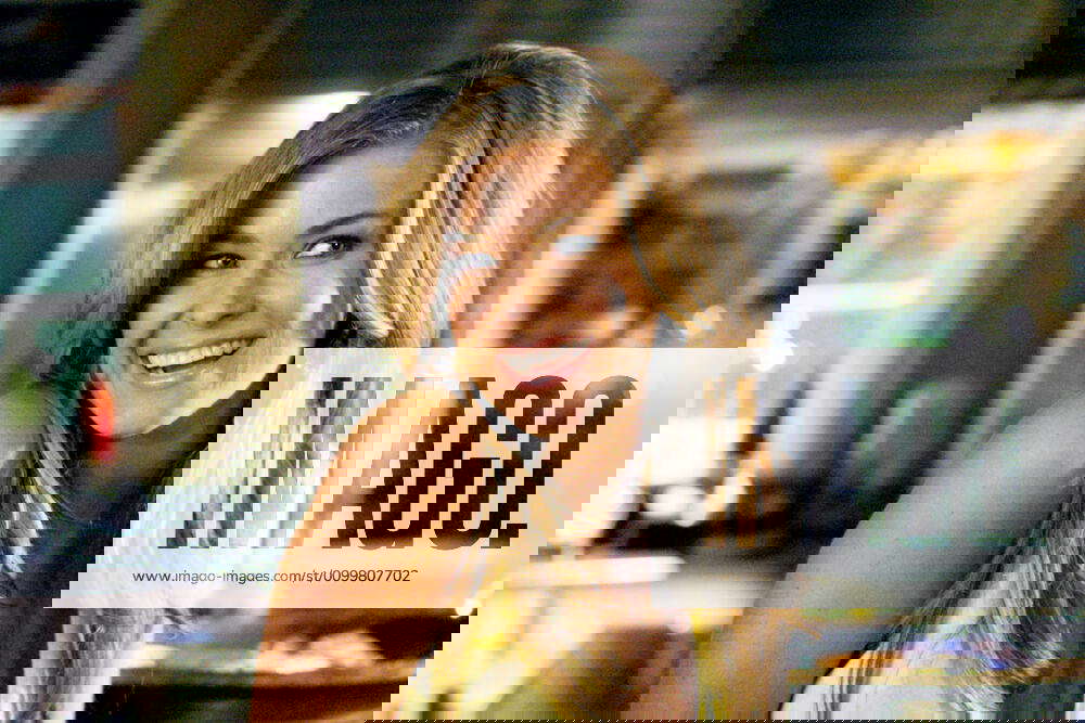 METHOD AND RED, Carmen Electra, Dogs, 2004-, photo: Isabella Vosmikova Fox, TM and Copyright 20th