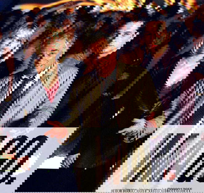 COLUMBO LIKES THE NIGHTLIFE, Jennifer Sky, Peter Falk, Matthew Rhys ...