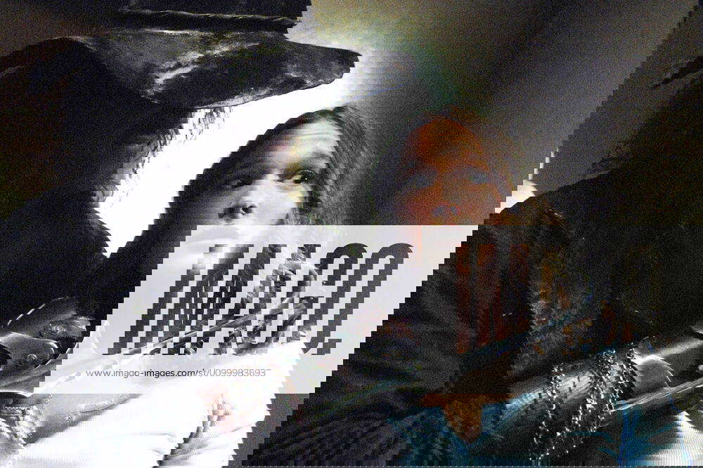 SUPERNATURAL, from left: Brad Loree, Jane McGregor, Hook Man, . photo: Sergei Bachlakov WB Network