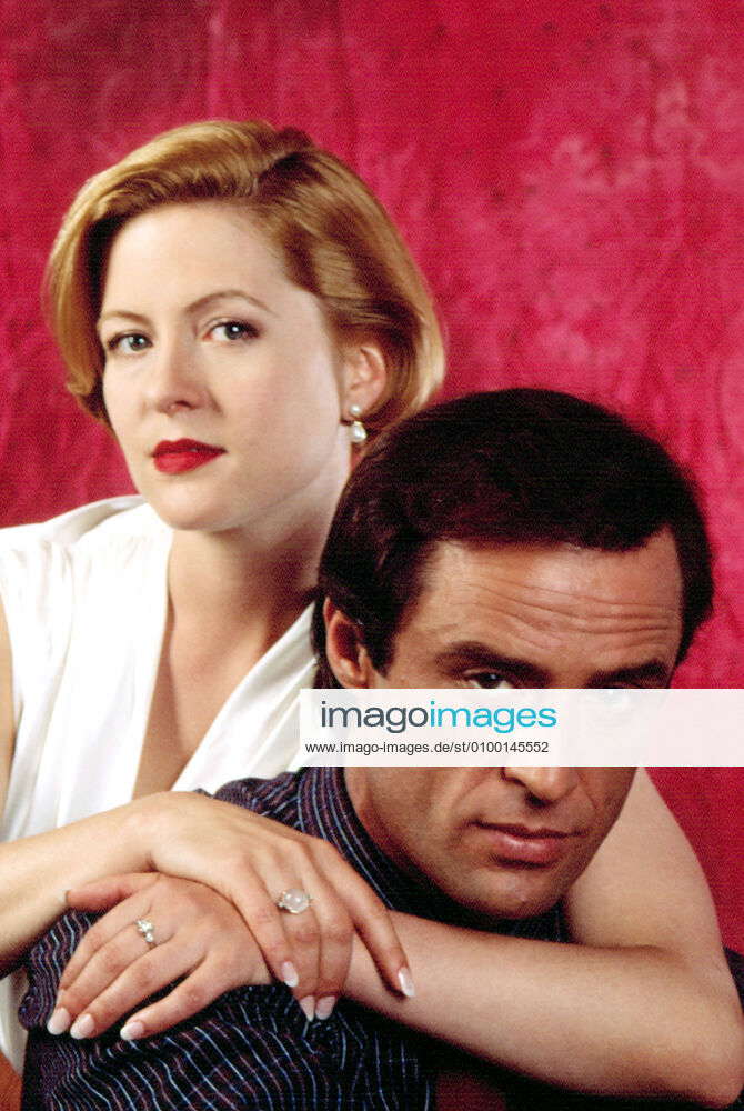 THE DANGER OF LOVE: THE CAROLYN WARMUS STORY, Jenny Robertson, Joe ...