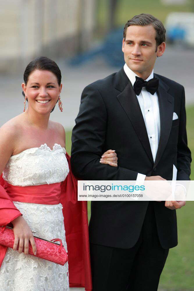 STOCKHOLM 20060429 - Emma Pernald, prins Carl Philips flickvän, och ...