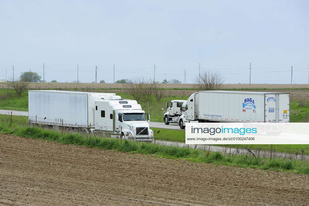 May 4, 2020, Veedersburg, Indiana, USA: VEEDERSBURG, INDIANA: Commerce ...