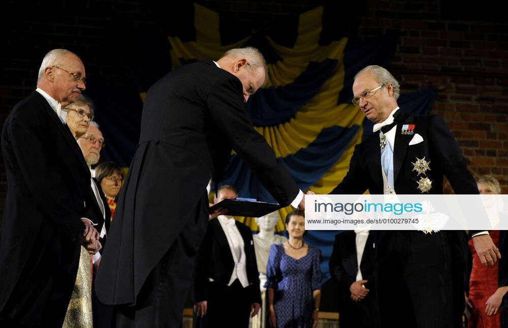 STOCKHOLM 20080128 Agricultural consultant Torbjörn Lovang receives the ...