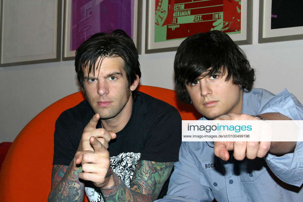 30Johansans Portrait Adema, drummer Kris Kohls singer Luke Caraccioli v ...