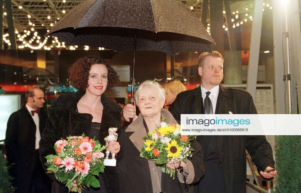 1 Berlinale 99 Maria Schrader Lilly Wust leave after the awards ...