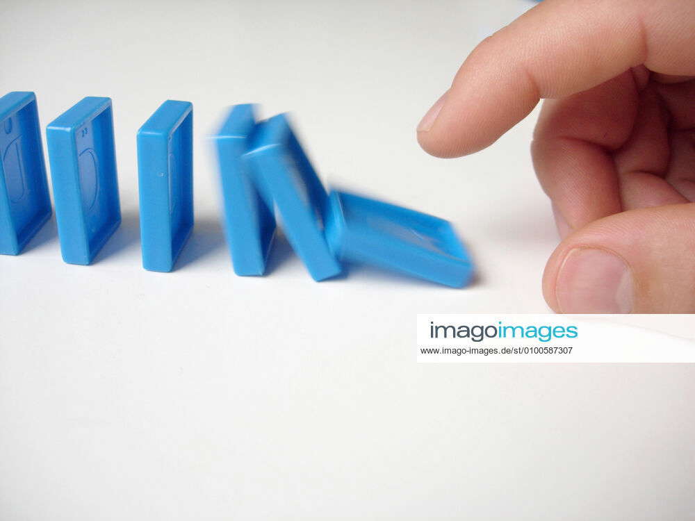 domino,chain reaction