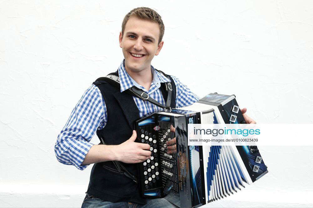 1108 Florian Binder Youngsters of the Summer Hot Parade ARD Television Live Entertainment Show