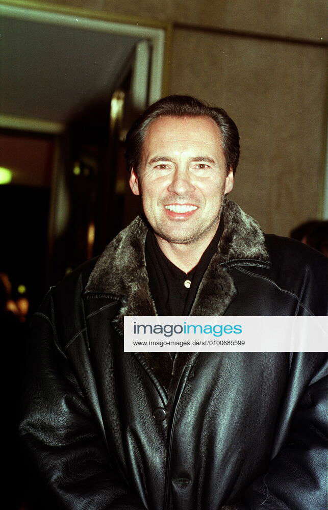 27 Actor Peter Bond, benefit gala at the Schiller Theatre, portrait