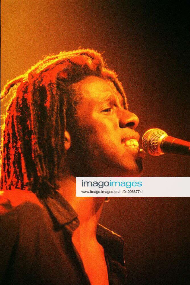 27 Concert 98 Geoffrey Williams, voc, singer