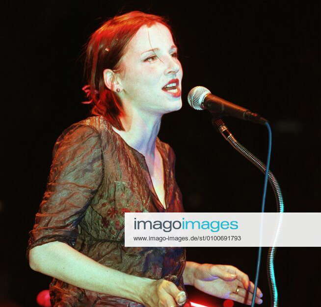 27 Concert 99 Meret Becker at the rehearsals for her concert tour in ...