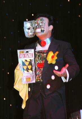 27 Variety show Mike Michaels, mechanical magician, at autumnal events ...