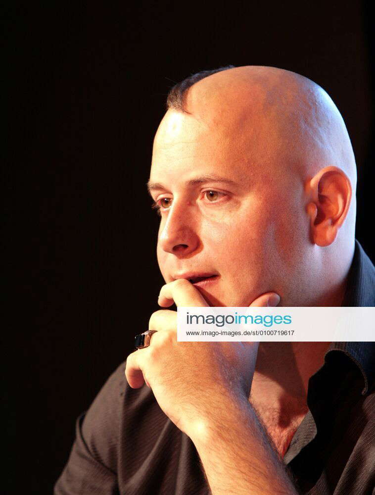 77 Portrait Jan Becker in the Berlin Admiralspalast, most famous mind ...