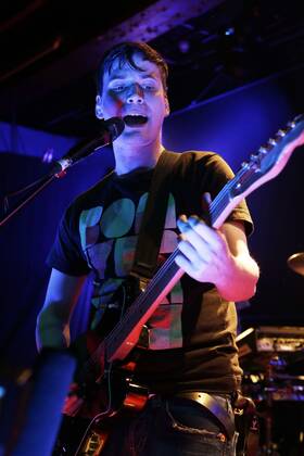 77 Blackmail, singer Mathias Reetz live at Berlin Fritzclub, live ...