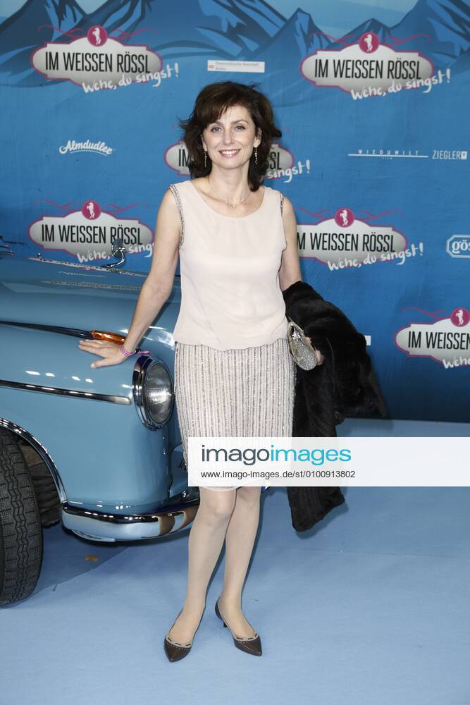 77 Marijam Agischewa, guest at the premiere of IM WEISSEN ROESSL in ...