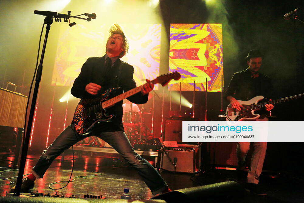 121 Kula Shaker, singer Crispian Mills, bassistAlonza Bevan perform ...