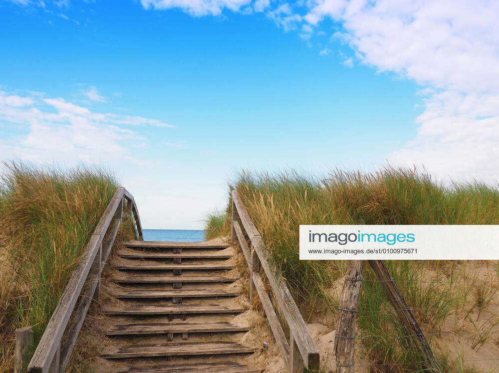 staircase,coastline,beach access