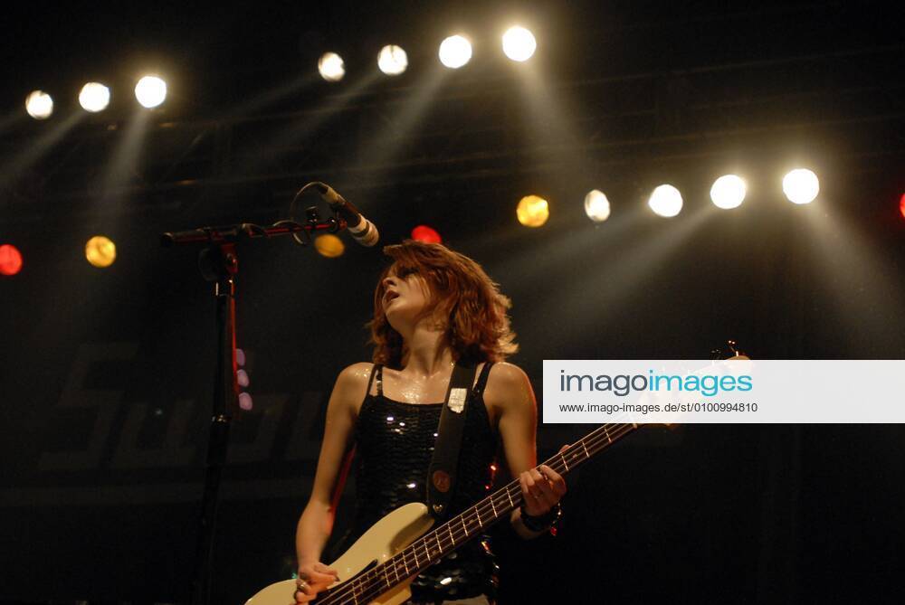 14 concert The Subways singer Charlotte Cooper at Uncle Sallys Sounds ...