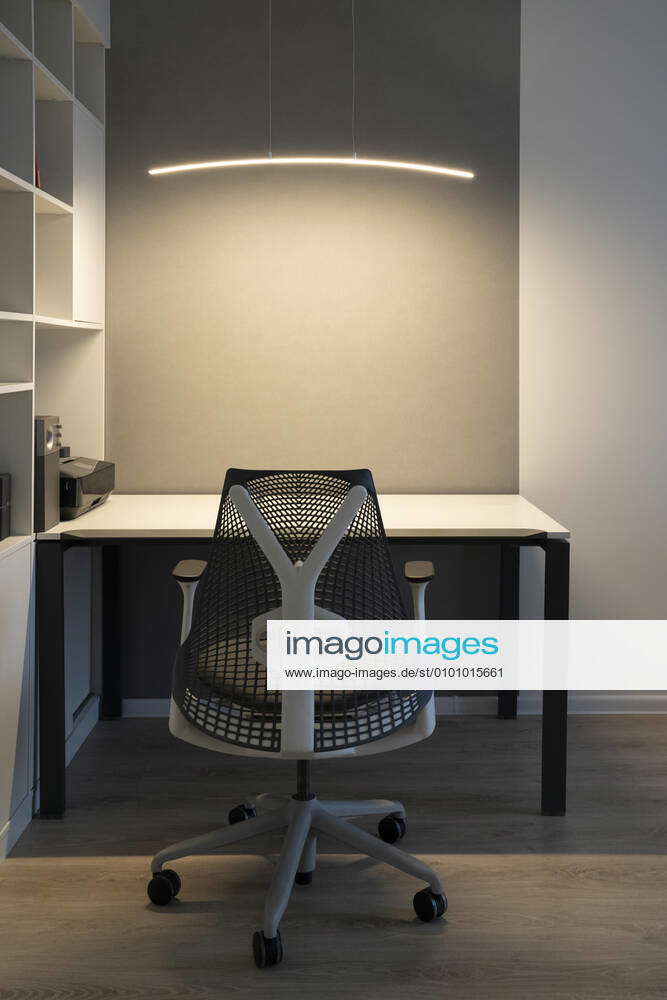 modern,lighting,desk