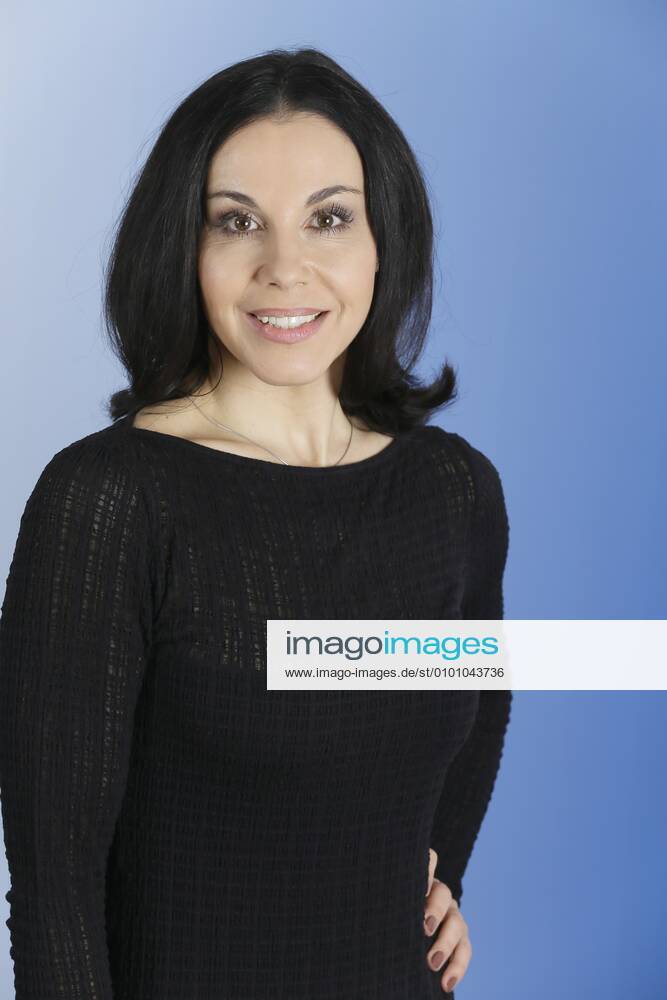 1101 Katrin Weber singer and cabaret artist Riverboat at MDR in Leipzig ...