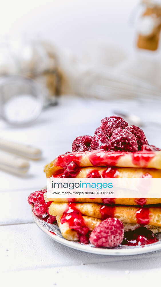 raspberries, pancakes, raspberry sauce