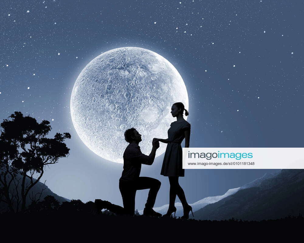 love couple, full moon, marriage proposal