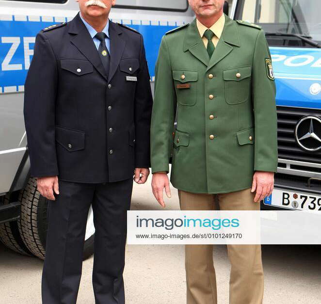 85 Vorstellung der neuen Polizeiuniformen fuer die Berliner Polizei am ...